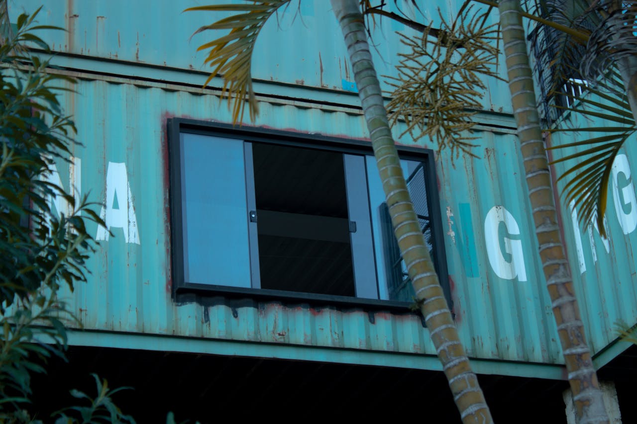 Idées créatives pour une déco intérieur dans une maison de container ...
